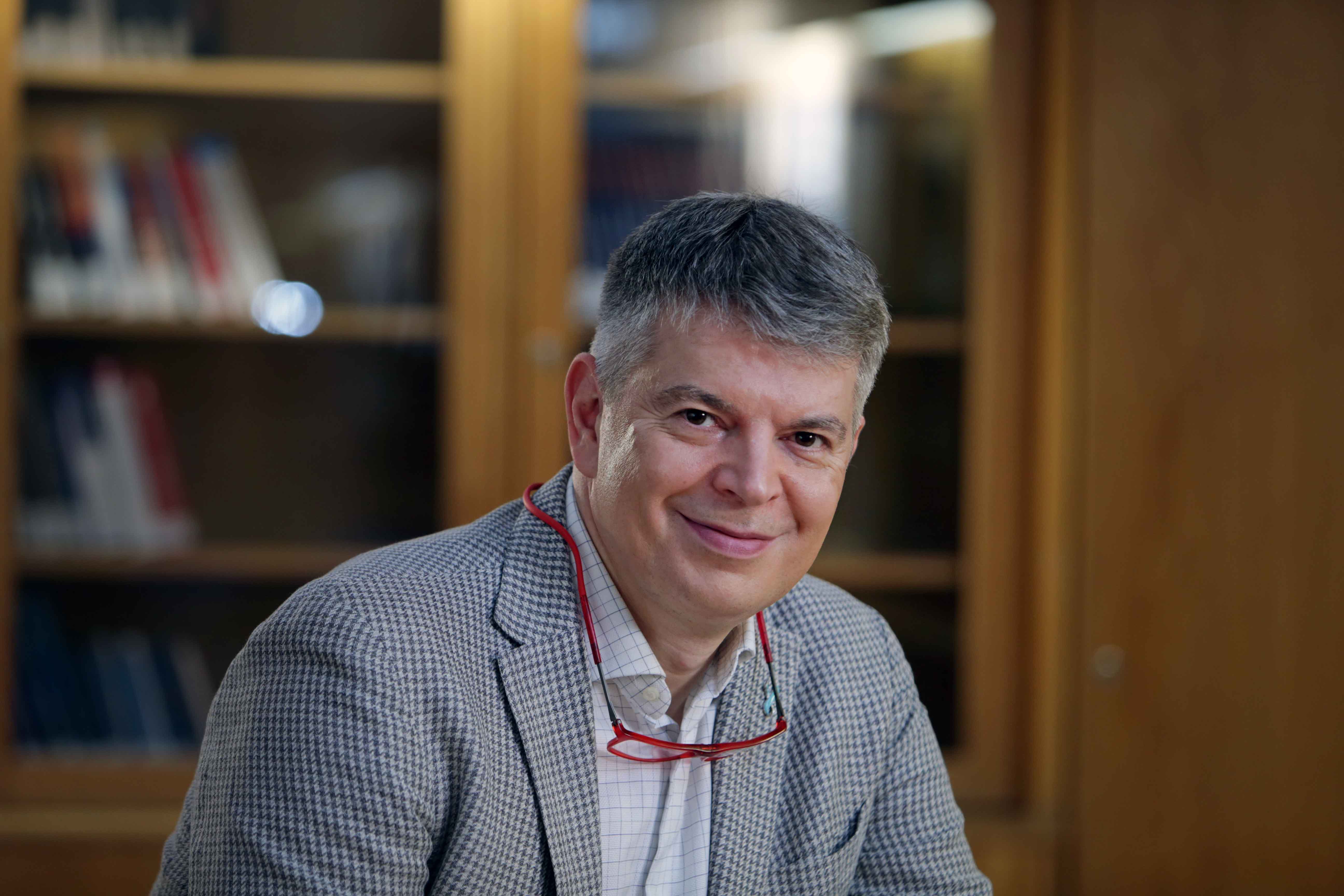 Rychlejší zavedení nové léčby ve Francii než u nás? Chybí tu stanovení ...